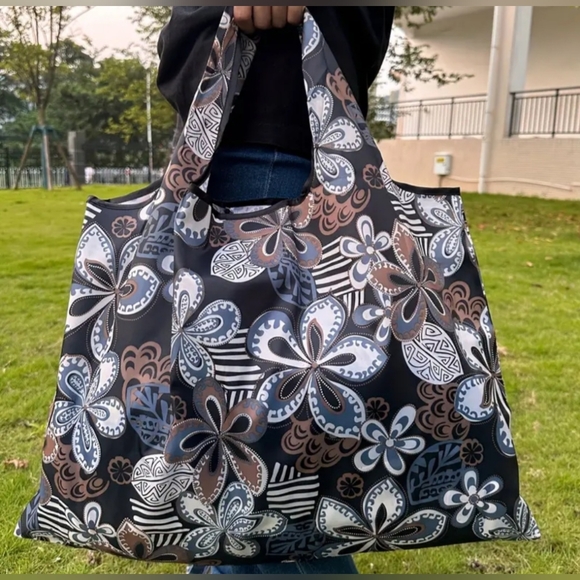 Bags | Tote Extra Large Size Compact Folding New | Poshmark